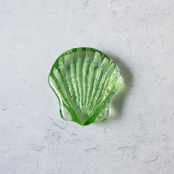 Accents | Green Iridescent Art Glass Scallop Shell Paperweight | Poshmark
